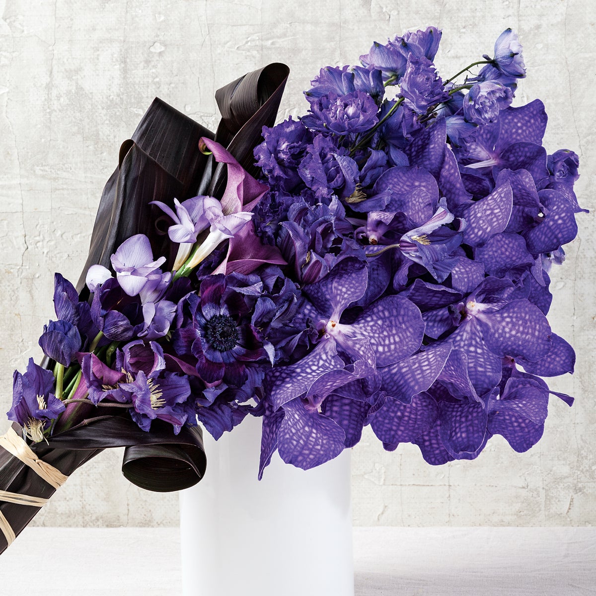 In Full Bloom: Five Stunning Wedding Bouquets by Color Scheme