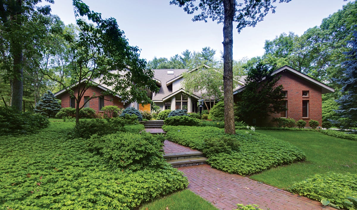 Best Places to Live in Boston for Power Couples