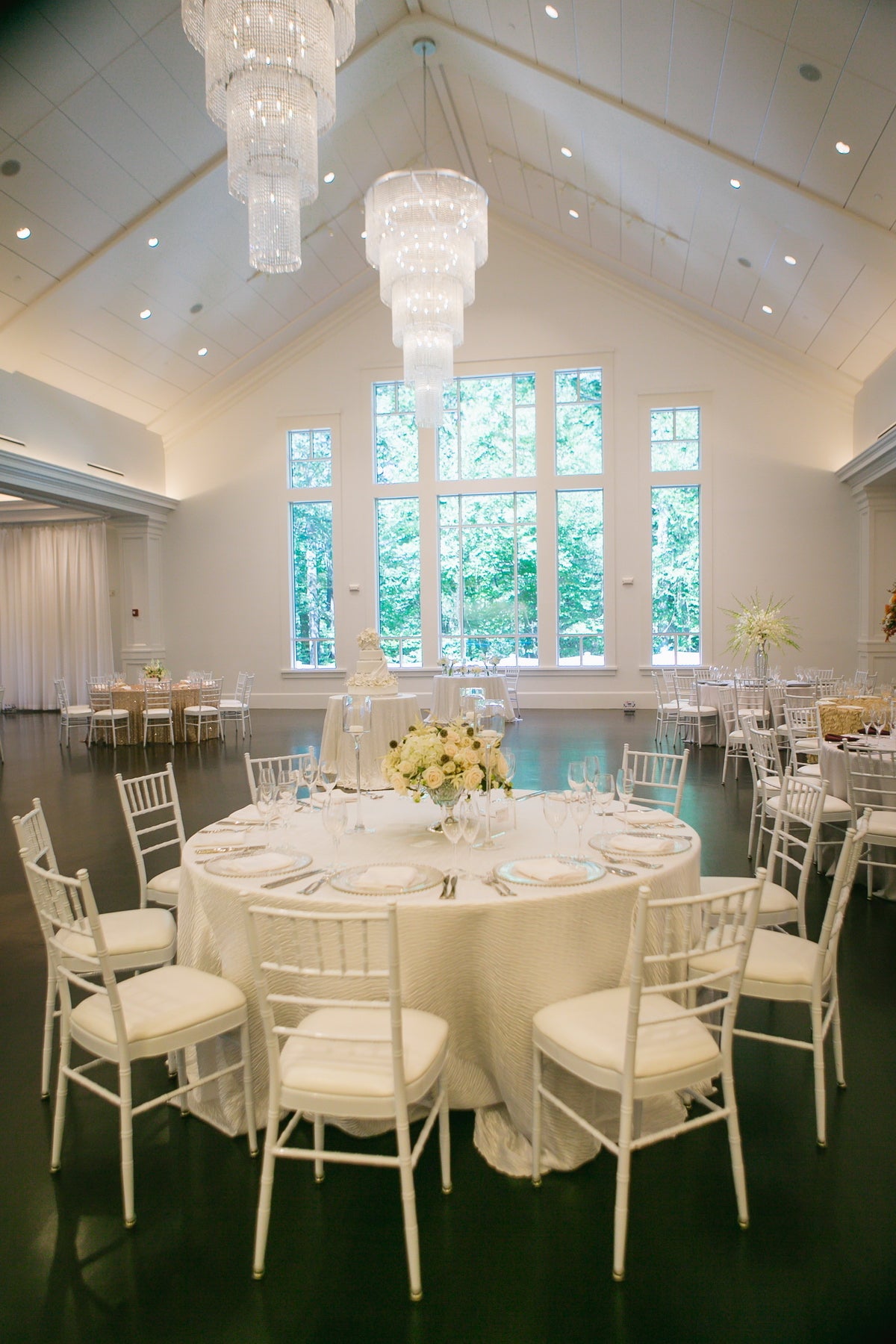 Lakeview Pavilion Reopens as a Wedding Venue