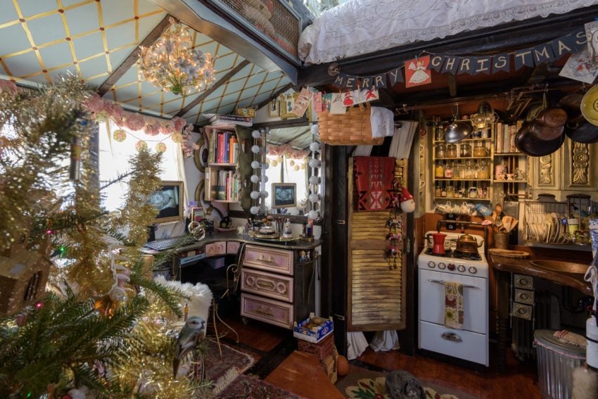 Peek Inside This Tiny House Decorated for Christmas