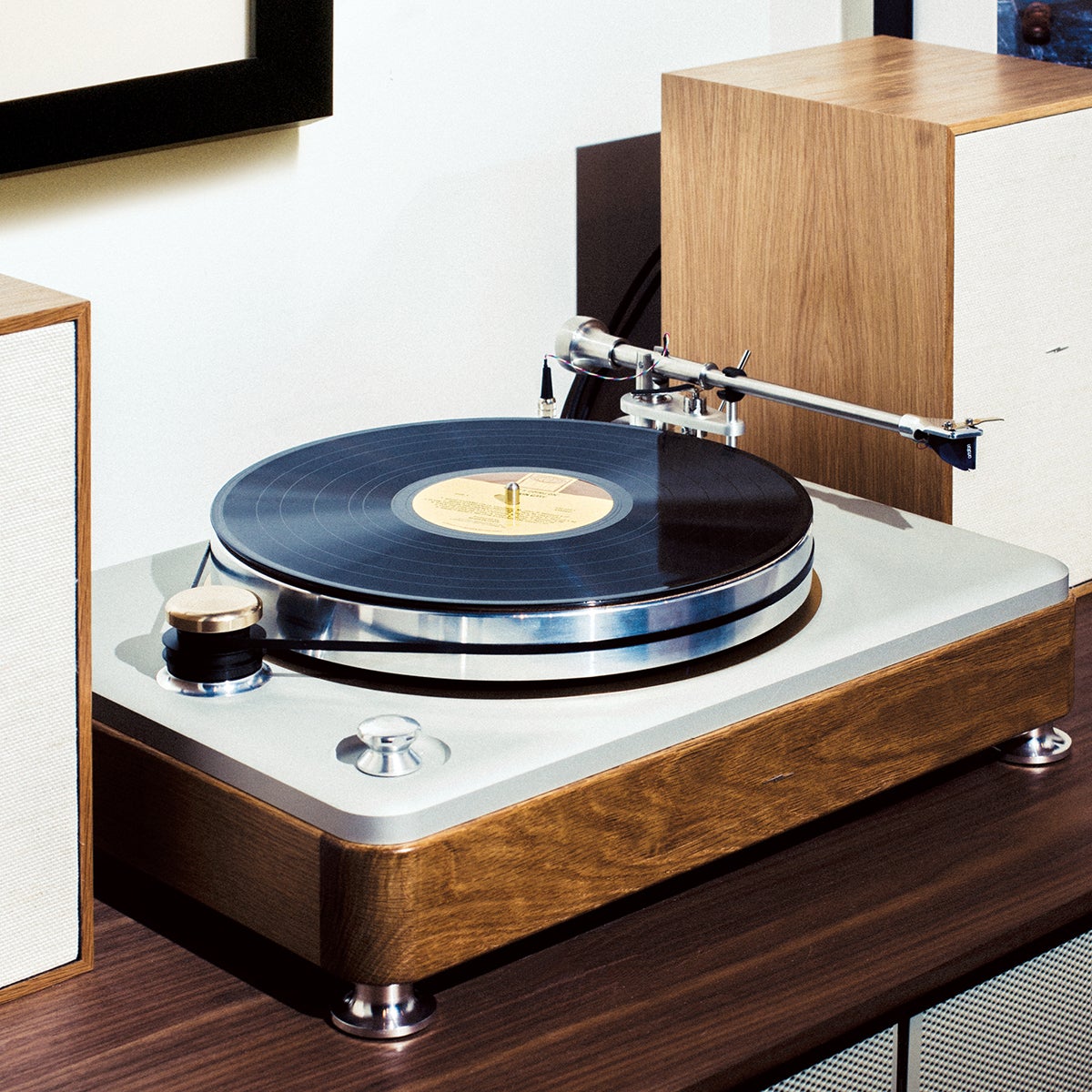 Covet: The 'Runwell' Turntable by Shinola