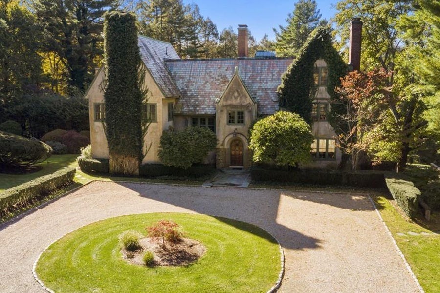 On the Market: A 1912 Mansion in Milton