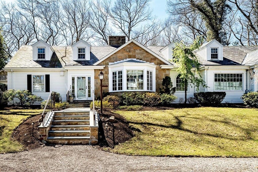 Neighborhood Guide: So You Want to Live in Chestnut Hill