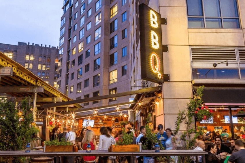 45 Best Restaurants, Bars, and Cafes near Fenway Park