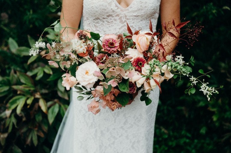 29 Fall Bridal Bouquets That Are Beautiful Beyond Words