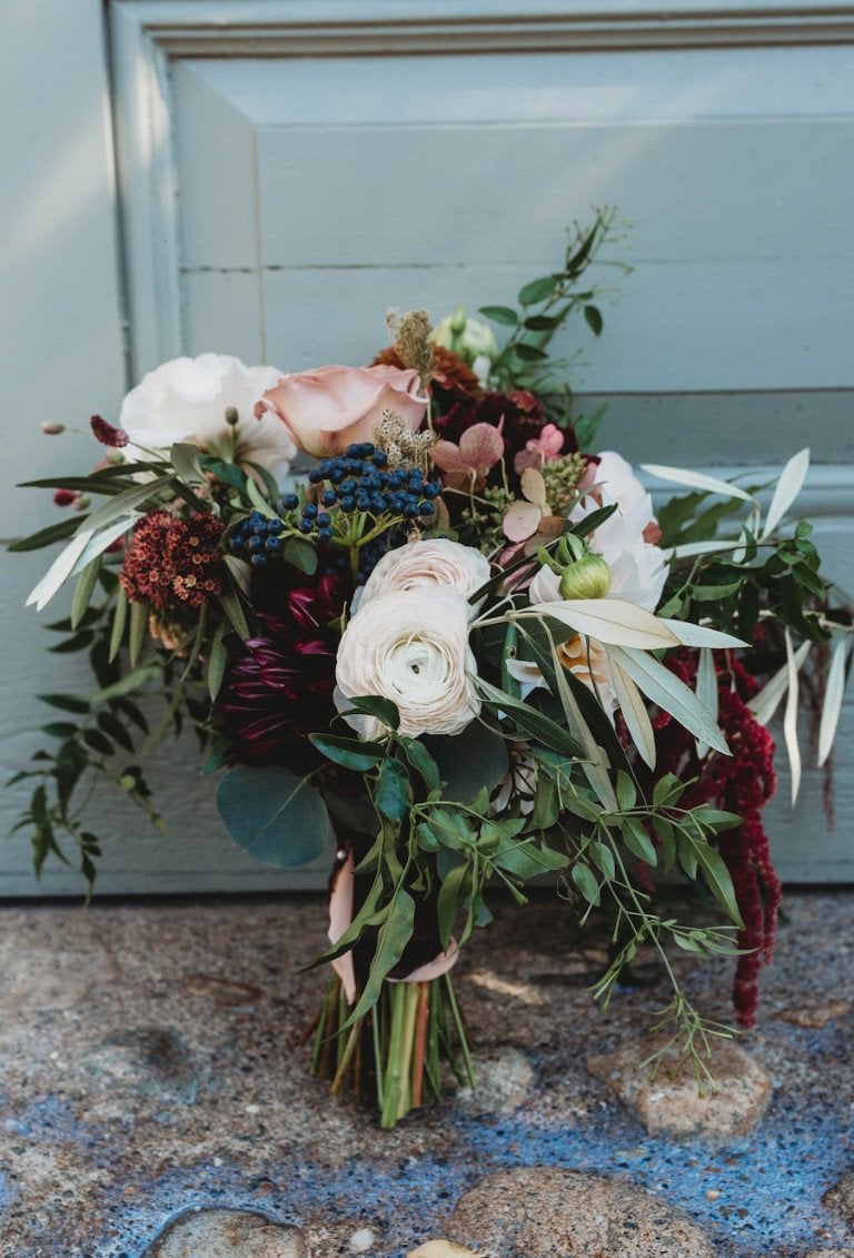 29 Fall Bridal Bouquets That Are Beautiful Beyond Words