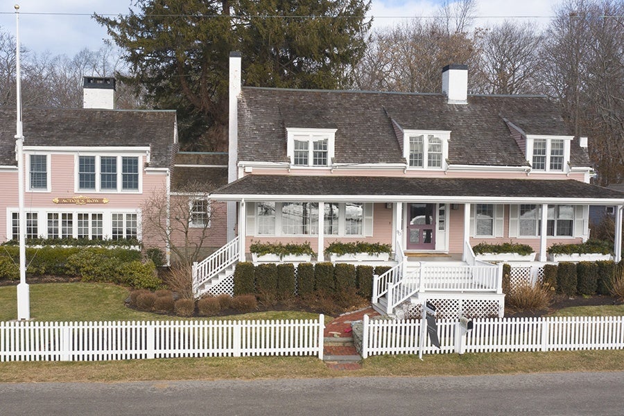 Seven Pretty Pink Houses for Sale around New England
