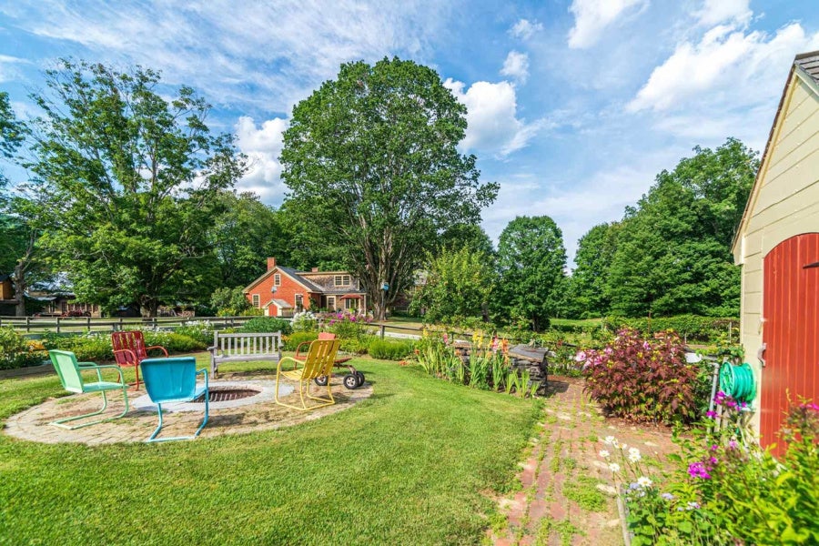 On the Market: A Vermont Home with an Acorn-Shaped Treehouse