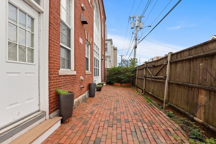 On the Market: An Industrial-Style Loft in a Converted Fire House