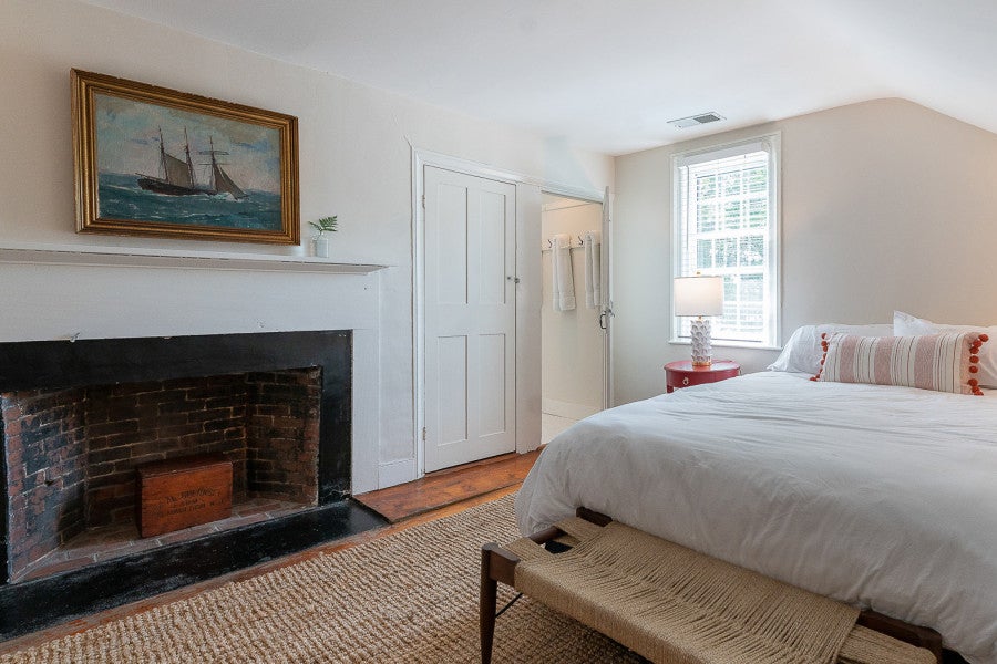 On the Market: A Cozy Nantucket Cottage with Cathedral Ceilings