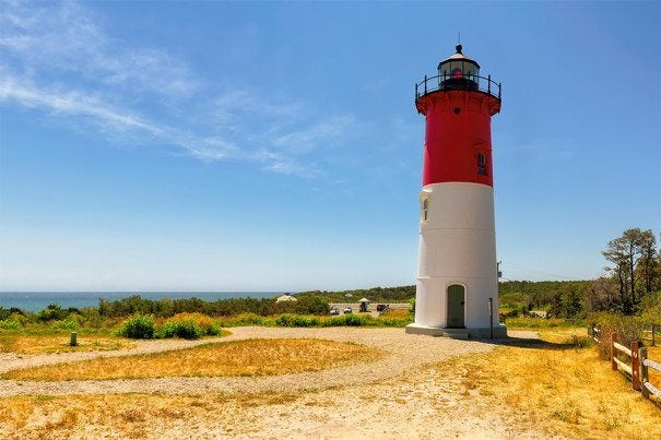 12 Gorgeous Lighthouses to Visit along the Massachusetts Coast
