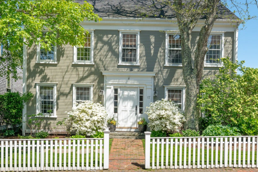 On the Market: A Charming Colonial-Style Home on Nantucket