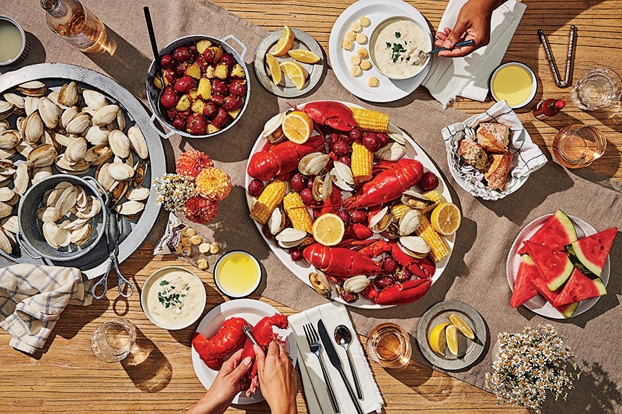 This New England Caterer Whipped Up the Ultimate Wedding Clambake