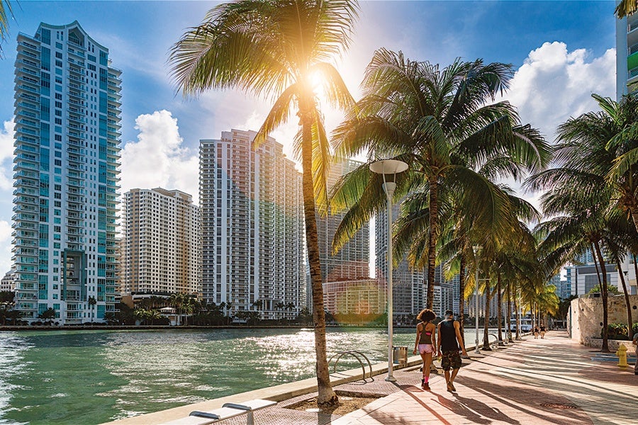 Travel Guide: Stroll the Beaches and Boulevards of Miami