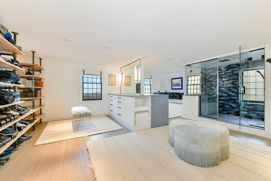 On the Market: A Revamped 1660s Colonial by the Sea in Manchester