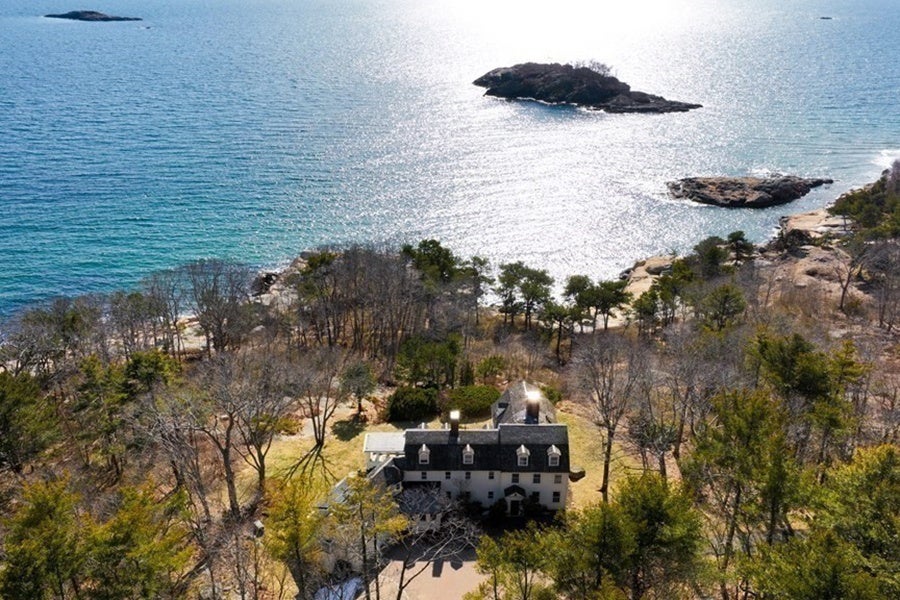 On the Market: A Revamped 1660s Colonial by the Sea in Manchester