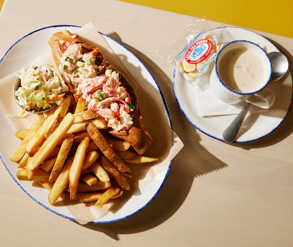 The 13 Best Restaurants and Bars at Boston's Logan Airport