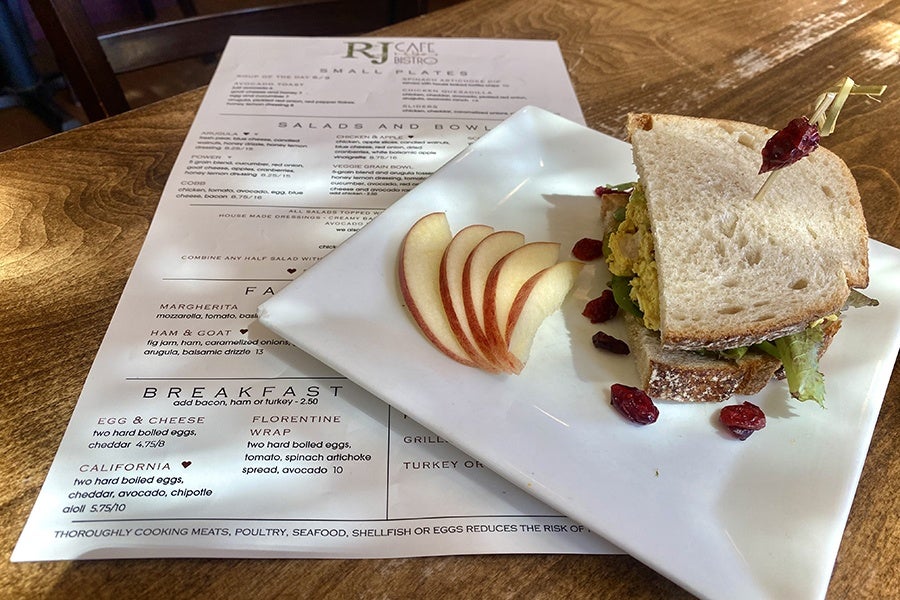 Dining Guide: The 12 Best Restaurants in Madison, Connecticut